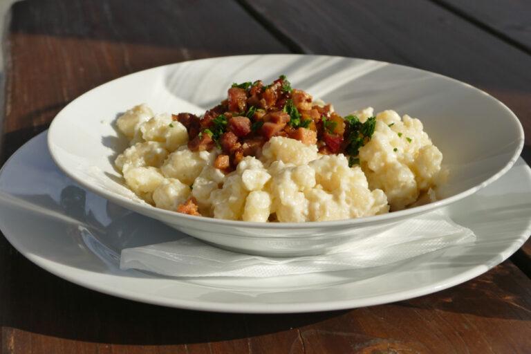 Vegan bryndzové halušky – recept - Vegan.sk